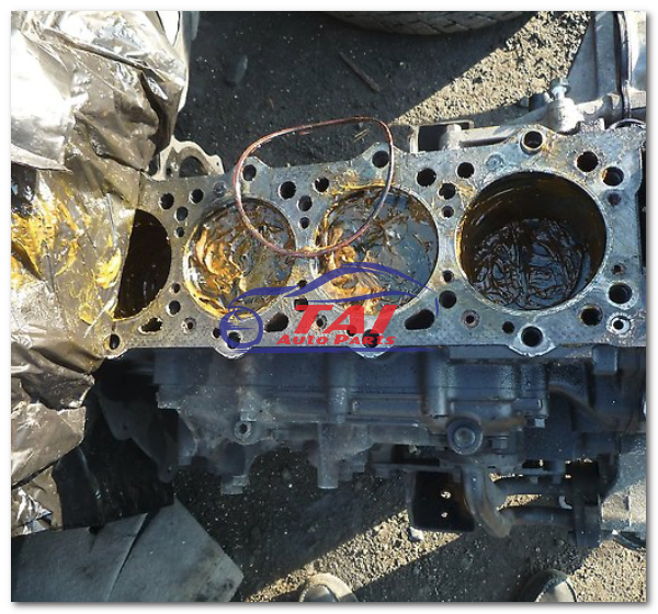 Original Mitsubishi Engine Spare Parts , Used Mitsubishi 4M40 Diesel Engine