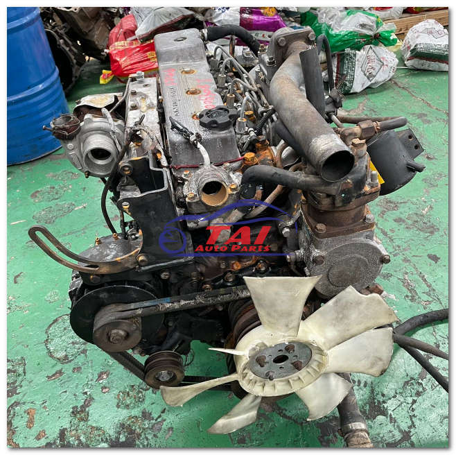 Nissan Atlas FD42 FD46 FD46 Turbo Engine Assembly With 2WD Manual Gearbox