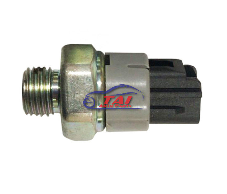 83530E0220 Hino Engine Parts Oil Pressure Sensor For N04C 300 500 24V
